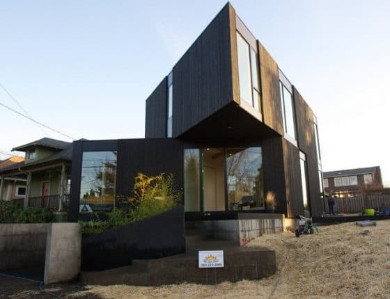 Triangular Modules Create Sharp-angled Modern House