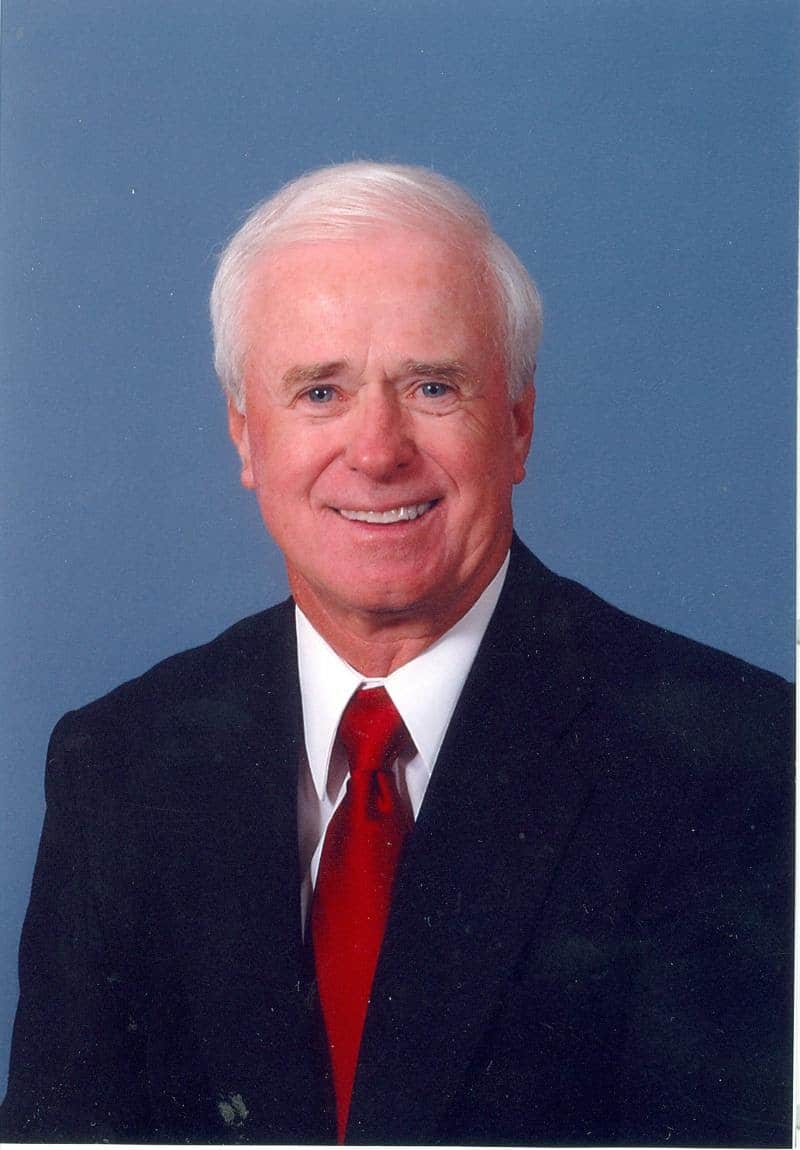 Searer will Lead Hall of Fame for Two More Years
